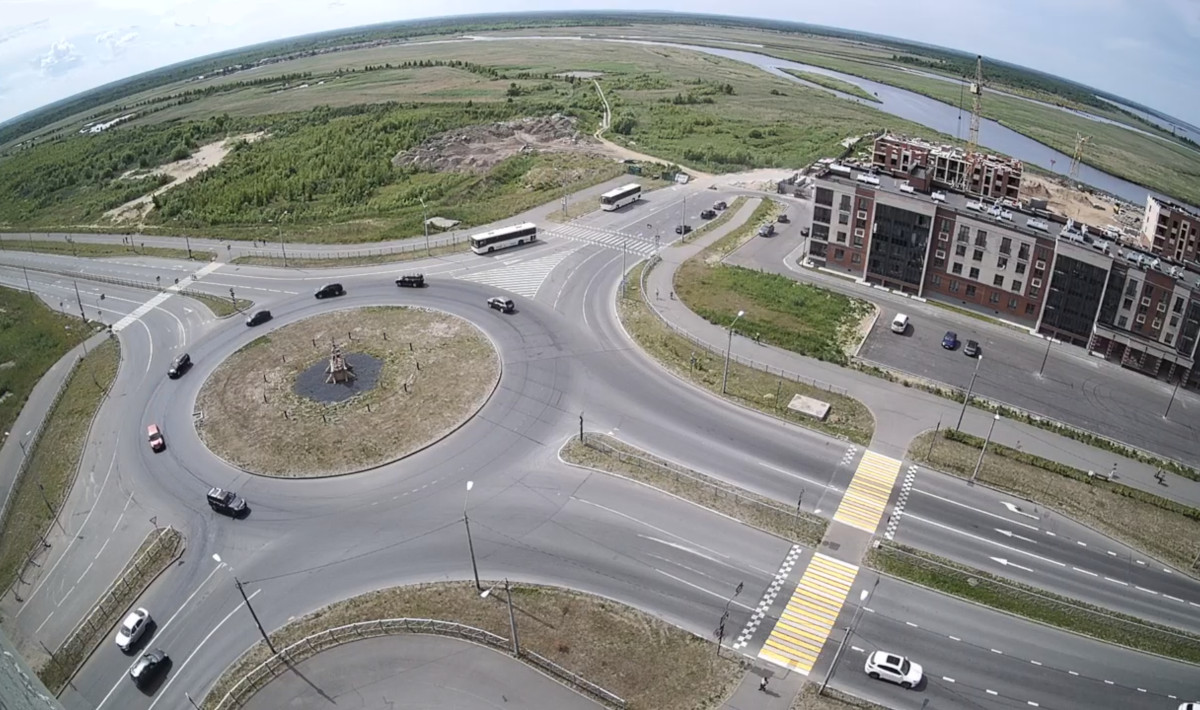 Intersection of Morskoy Avenue and Pobedy Avenue, Severodvinsk ...